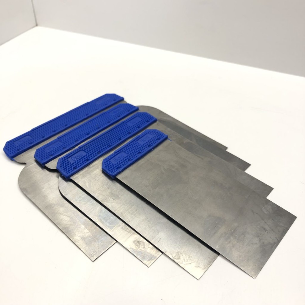 4 couteaux à mastics de carrosserie 4 tailles 5 à 12cm - Discount AutoSport