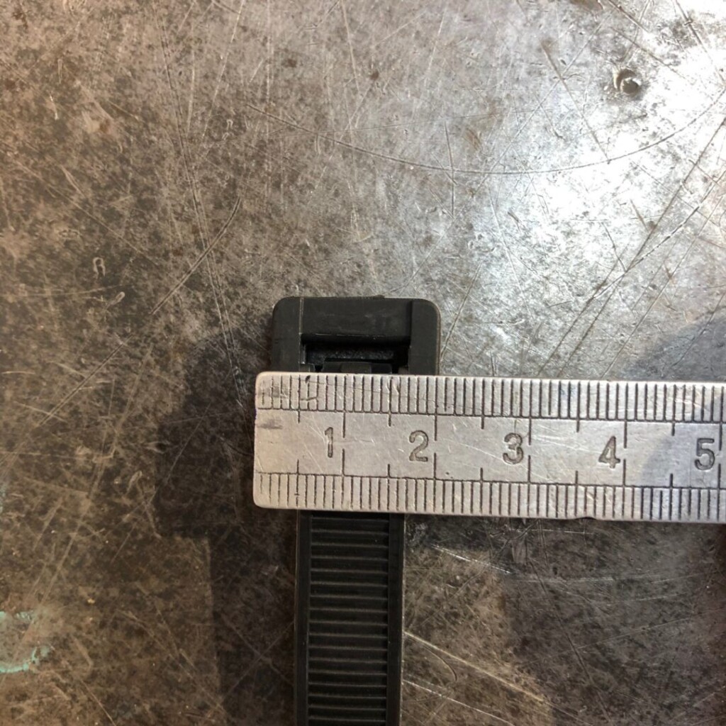 Colliers rislan géants renforcés colson 12mm x 1M Noirs 50 pièces ...