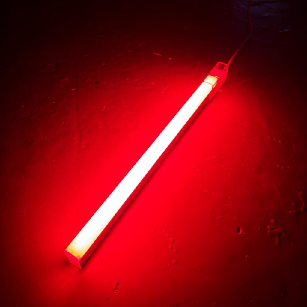 Lampe Barre LED murale Rouge 44cm 6W Gym, Garage, Barber - Discount ...