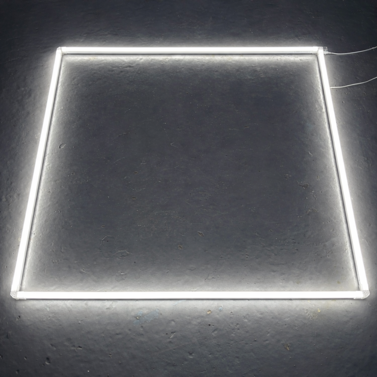 Square LED ceiling lamp 2.4M x 2.4M - 128W - cool white 6500K ...
